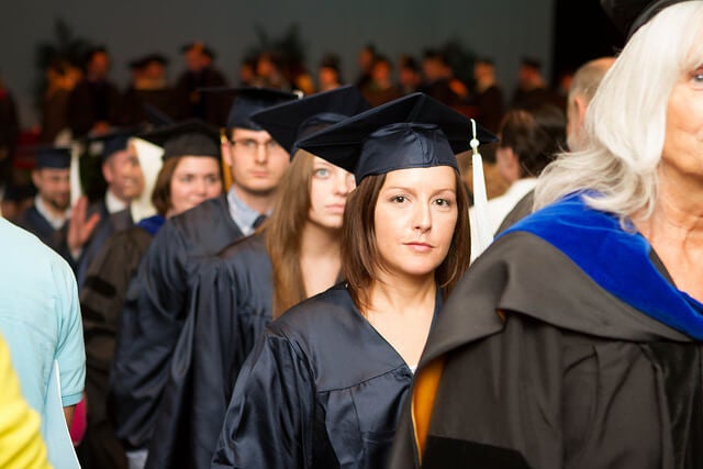 7 Timeless Graduation Photo Poses - Printique, An Adorama Company